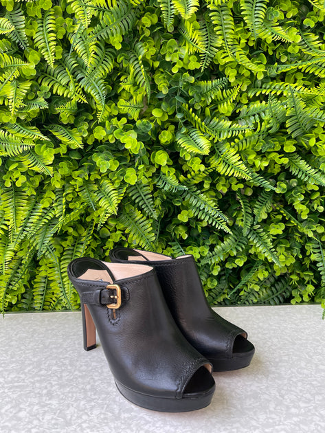 Sapato Prada Mule Preta – Bela Shop